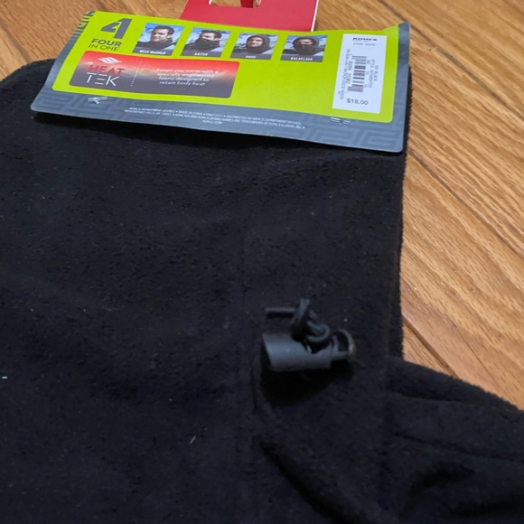 tek gear | Accessories | Nwt Heat Tek Balaclavahood Gaiter And Neck ...